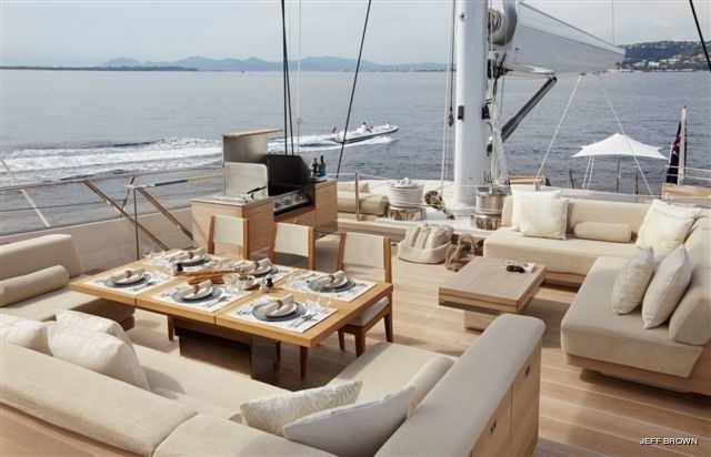 Yacht TWIZZLE, Royal Huisman | CHARTERWORLD Luxury Superyacht Charters